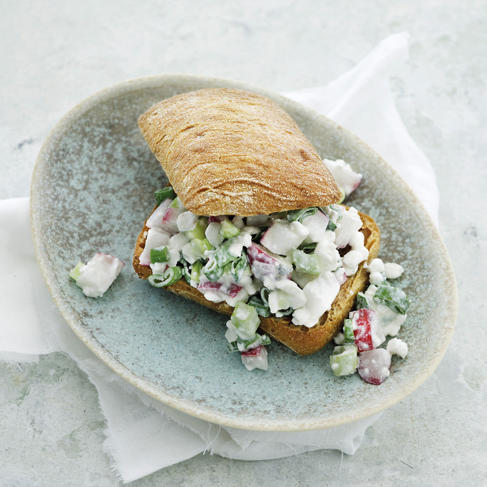 EASIS Ristet bolle med hytteost og grønt